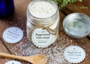 Easy Peppermint Foot Soak - Suburban Simplicity