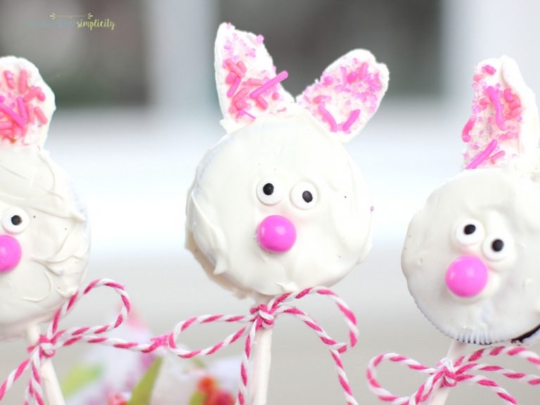 Adorable Easter Oreo Cookie Pops - Suburban Simplicity