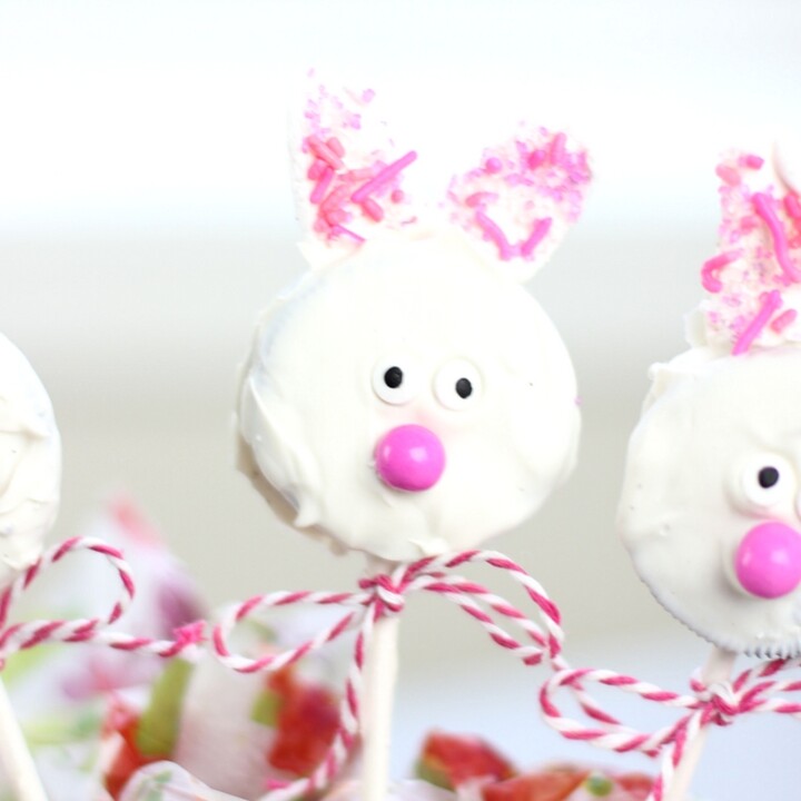 Adorable Easter Oreo Cookie Pops - Suburban Simplicity