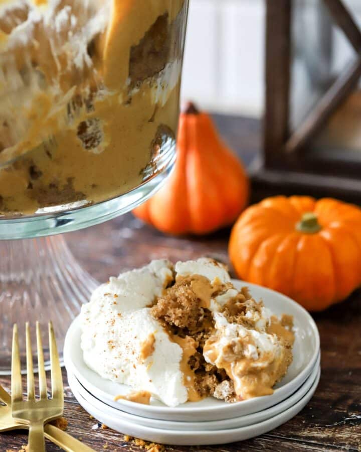 Easy Thanksgiving Pumpkin Trifle Recipe - Suburban Simplicity
