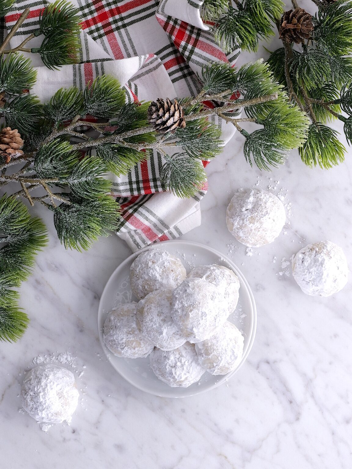 Easy Snowball Cookies Recipe - Suburban Simplicity