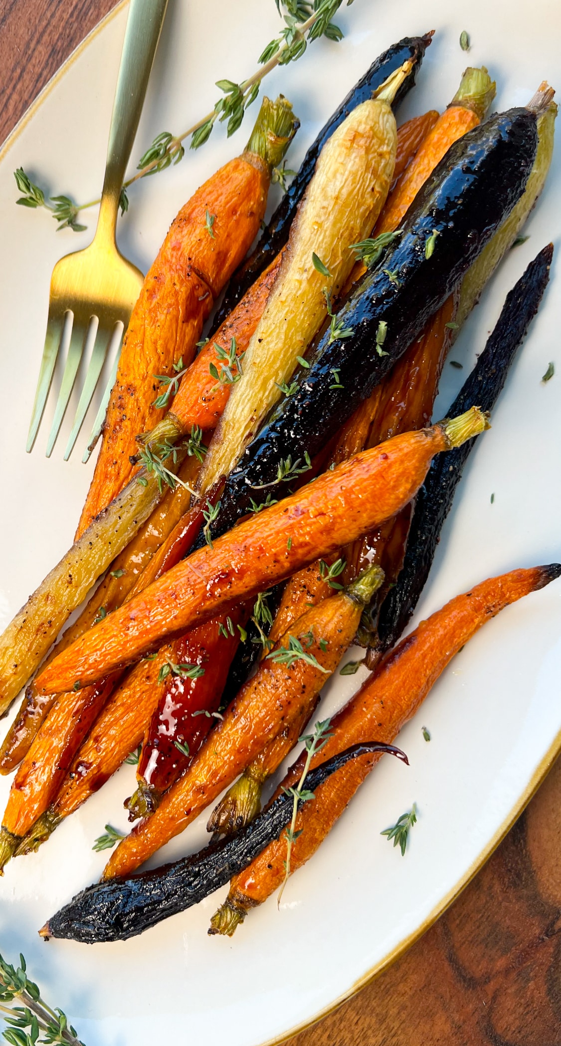 Sheet Pan Honey Roasted Carrots (Video) - Suburban Simplicity