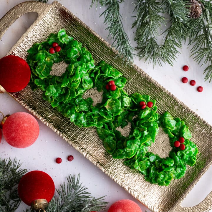 No Bake Cornflake Wreath Christmas Cookies (Video) - Suburban Simplicity