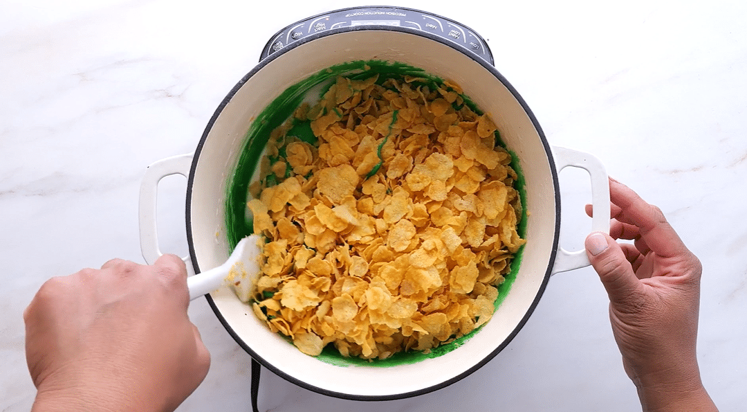 No Bake Cornflake Wreath Christmas Cookies (Video) - Suburban Simplicity